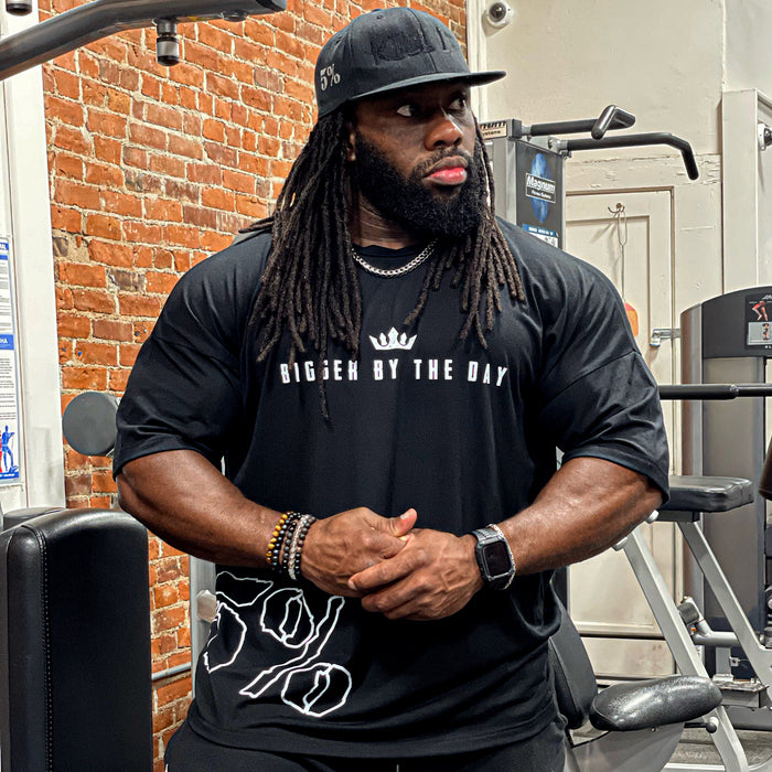 Bigger By The Day, Black Pump Cover
